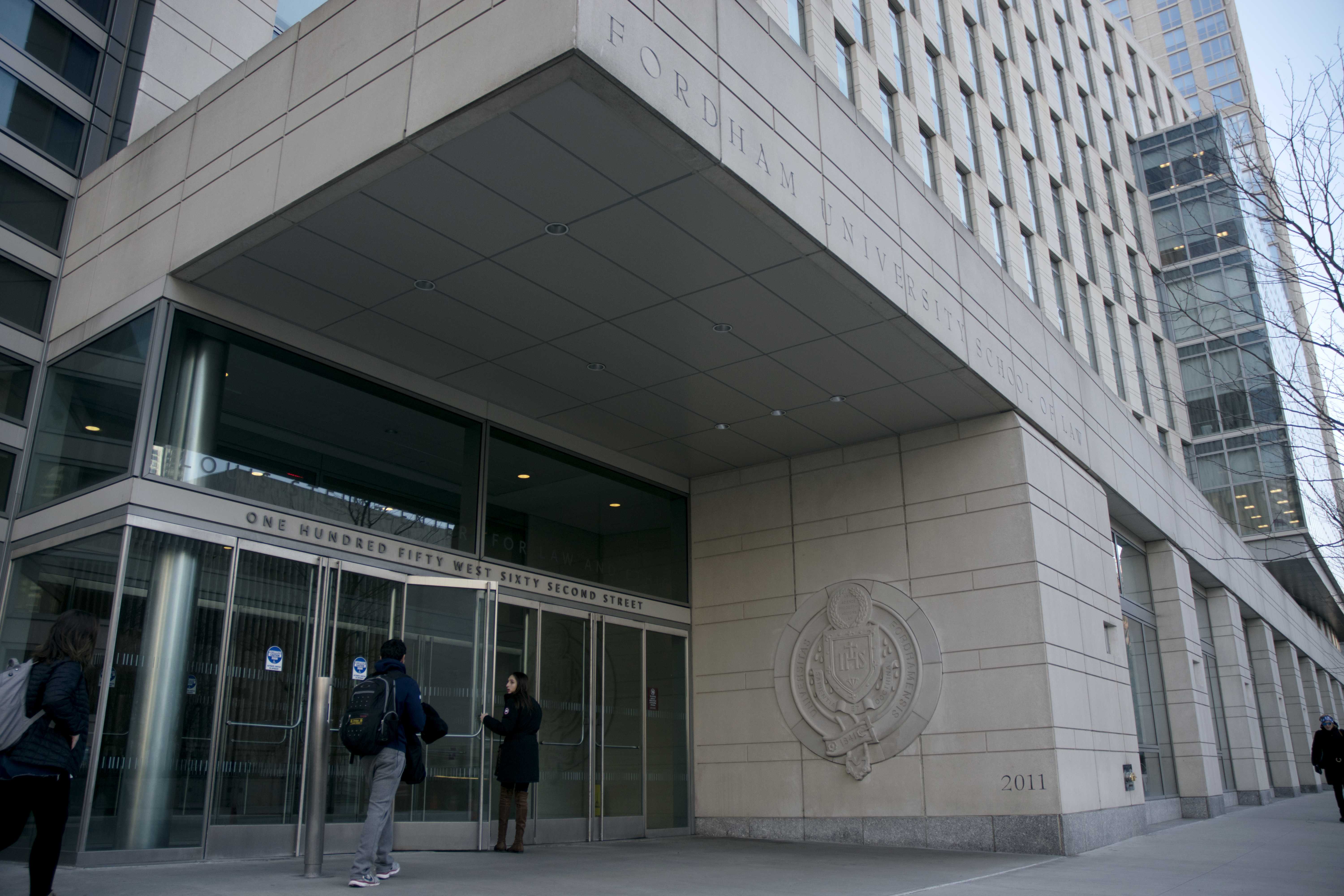 Sofi Ranks Fordham Law Graduates No 15 In Average Salary The Fordham Ram